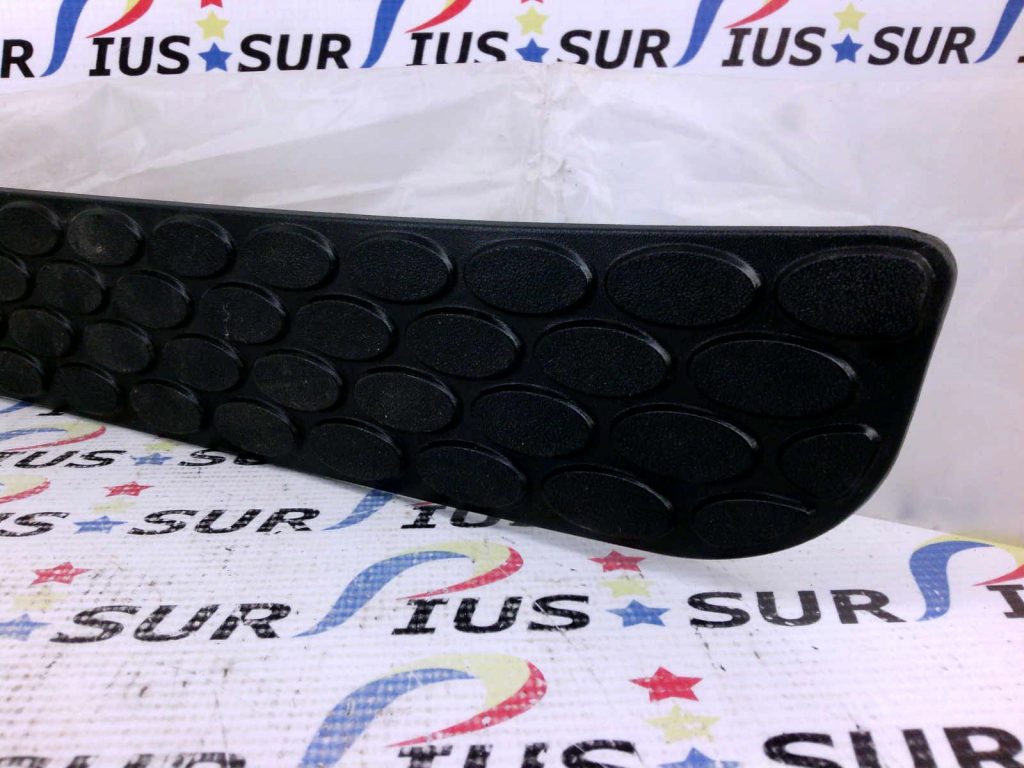GM General Motors Rear Bumper Protector 88960268 - Surpius